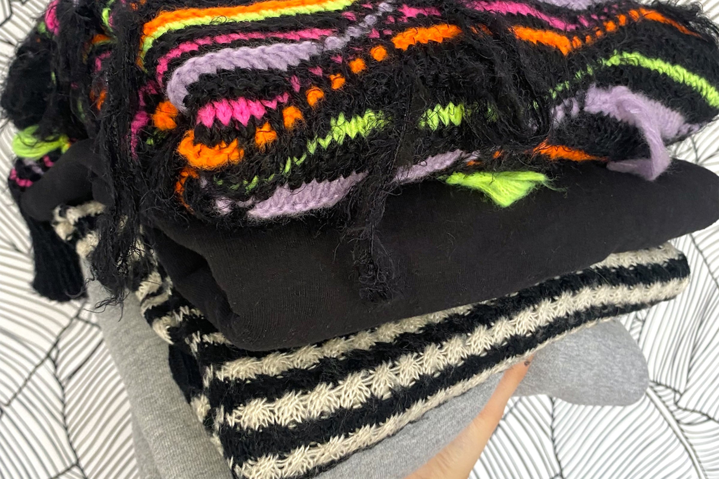 Second Hand Jumpers and Cardigans | Sunshine Thrift Online