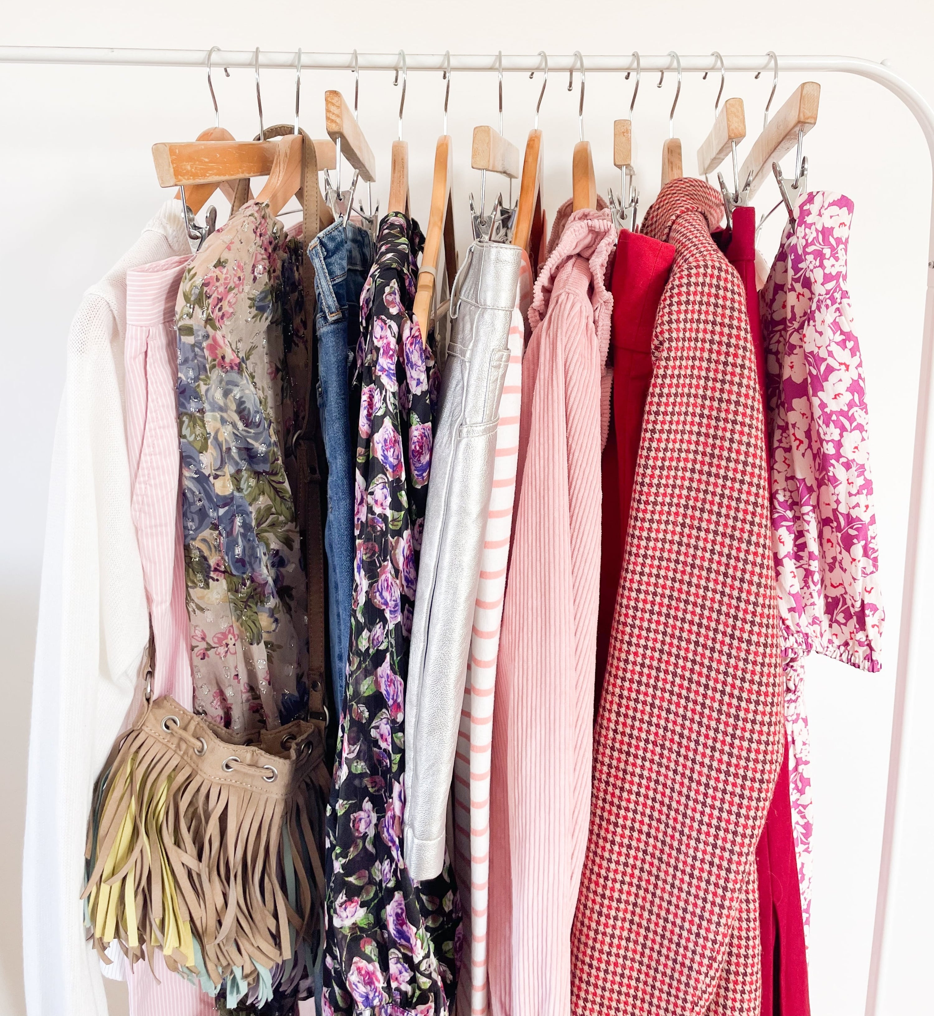 Sunshine Thrift UK | Second Hand Clothes and Unique Home Decor